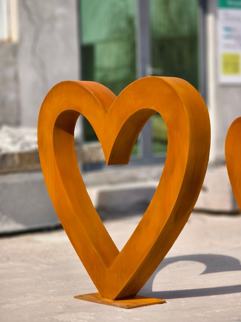Charming Corten Steel Heart Sculpture for Lawn SCW-006