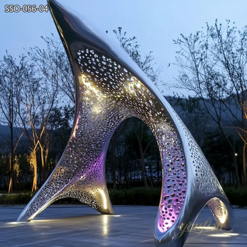 Custom Metal Outdoor Light Sculptures for Public Spaces SSO-056